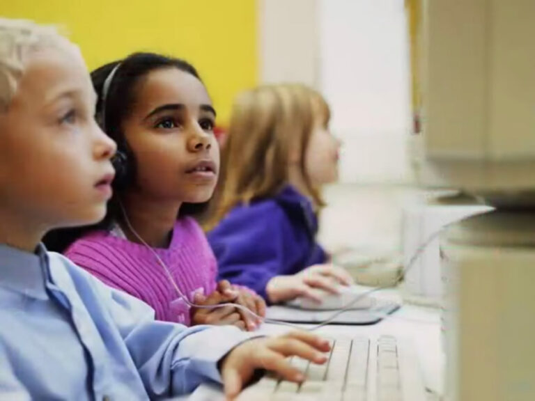 Typing program for schools | Best keyboarding program for Teachers